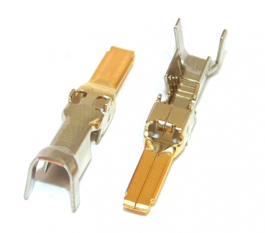 TE Connectivity Dynamic 4000 Series Male 14-12 Awg ...